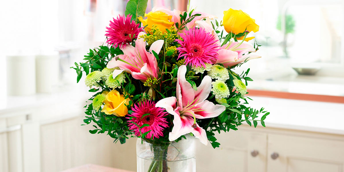 Buying Flowers on a Budget | Blossoming Gifts Blog