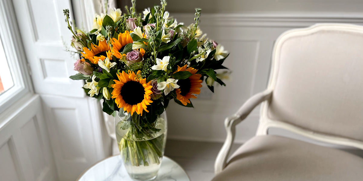How to Pick the Right Vase for Your Flowers | Blossoming Gifts