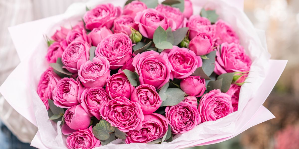 The Best Flowers To Symbolise Femininity - Blossoming Gifts